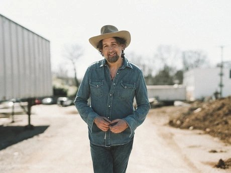 Corb Lund & Hayes Carll - Bible On The Dash | visitBerlin.de