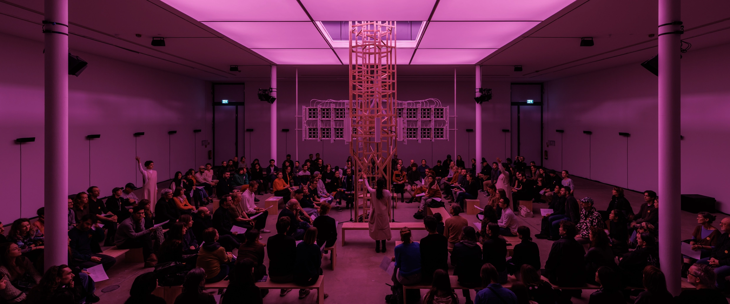 Starmirror Training Performance | visitBerlin.de