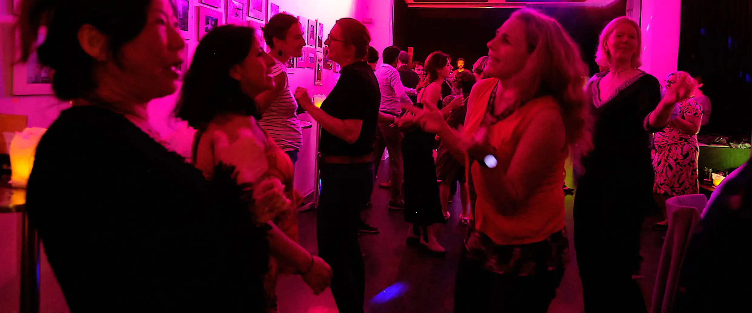 The Early Bird Party. The early bird dancing the beat. | visitBerlin.de