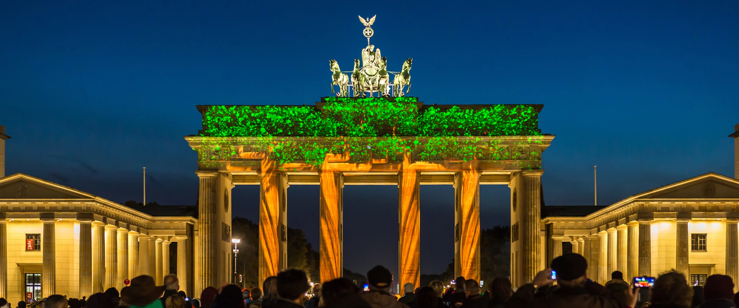 Lightseeing Experience: Guided Walking Tour in Berlin | visitBerlin.de
