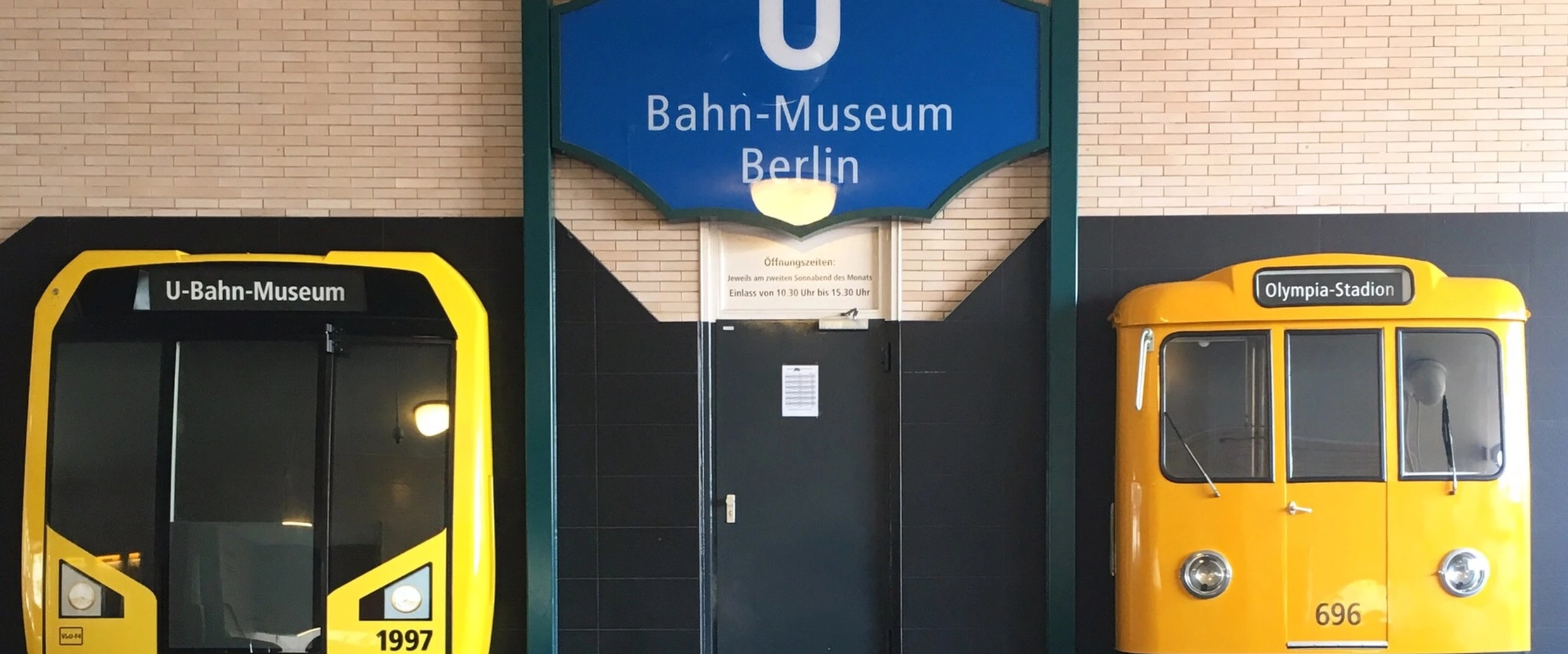 U Bahn Logo U Bahn Logo Hi Res Stock Photography And Images Alamy